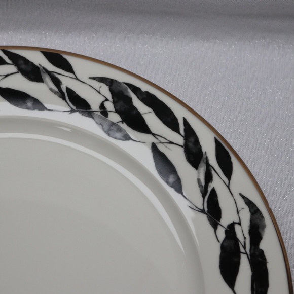 Ciroa | Dining | Ciroa Wicked Black Raven Botanical Leaves Halloween ...